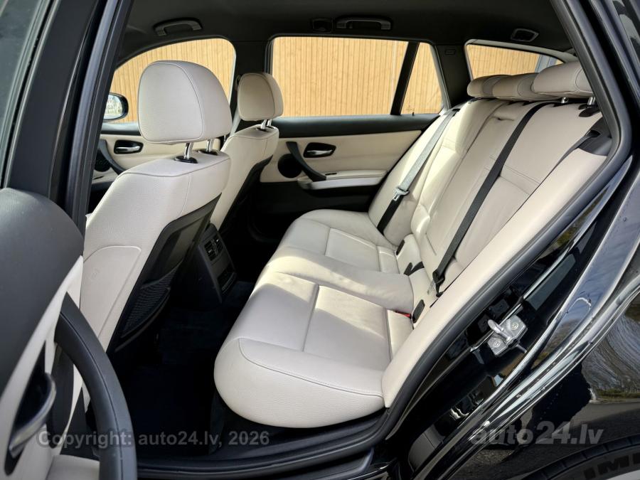 Melns BMW 3 Series 2010 Tallina, ar dzinēja tilpumu 3.00 L un nobraukumu 213 tūkst. km par 16500 €, foto 15 vietnē AUTOMOTO.COM.LV
