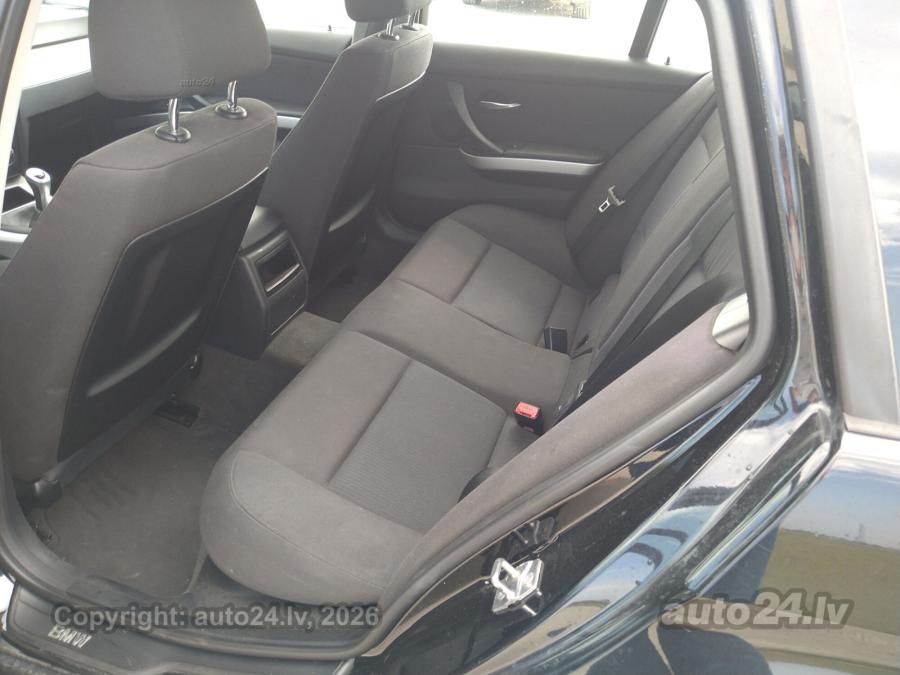 Melns BMW 3 Series 2010 Kuresāre, ar dzinēja tilpumu 2.00 L un nobraukumu 235 tūkst. km par 6500 €, foto 9 vietnē AUTOMOTO.COM.LV