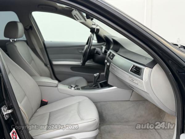 Melns BMW 3 Series 2010 Tallina, ar dzinēja tilpumu 2.00 L un nobraukumu 0 tūkst. km par 4199 €, foto 6 vietnē AUTOMOTO.COM.LV