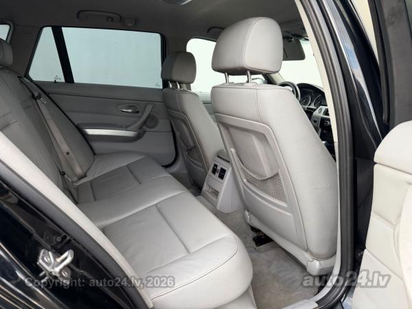 Melns BMW 3 Series 2010 Tallina, ar dzinēja tilpumu 2.00 L un nobraukumu 0 tūkst. km par 4199 €, foto 8 vietnē AUTOMOTO.COM.LV