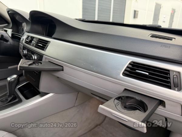 Melns BMW 3 Series 2010 Tallina, ar dzinēja tilpumu 2.00 L un nobraukumu 0 tūkst. km par 4199 €, foto 10 vietnē AUTOMOTO.COM.LV