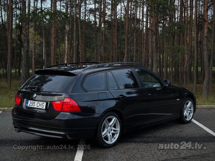 Melns BMW 3 Series 2010 Tallina, ar dzinēja tilpumu 2.00 L un nobraukumu 240 tūkst. km par 6300 €, foto 4 vietnē AUTOMOTO.COM.LV