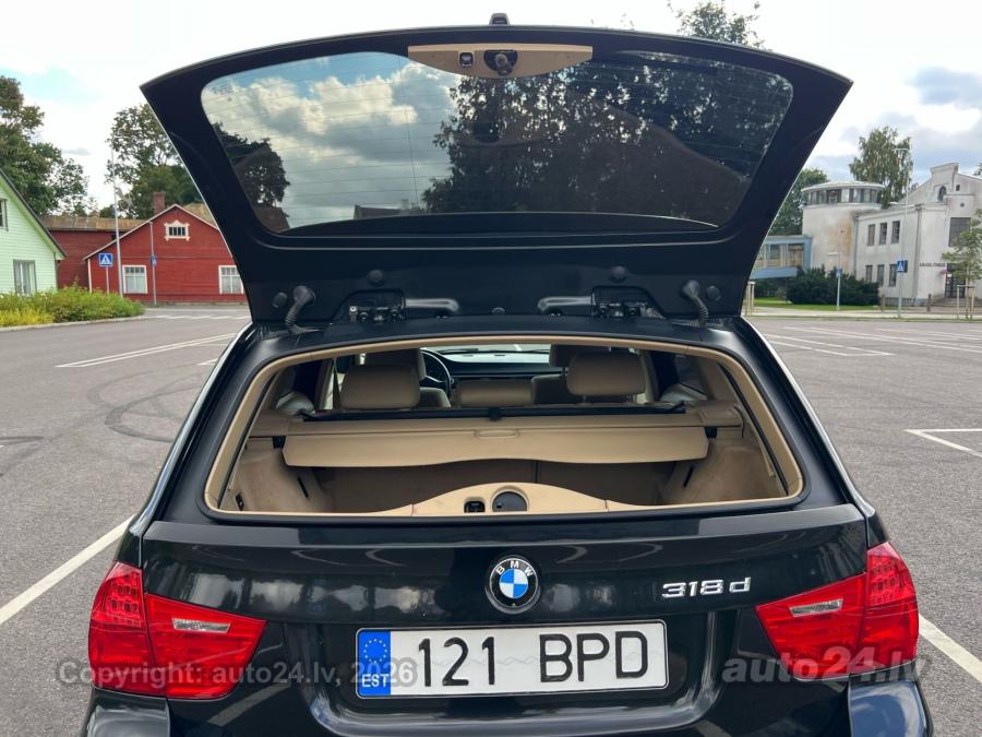 Melns BMW 3 Series 2010 Tallina, ar dzinēja tilpumu 2.00 L un nobraukumu 370 tūkst. km par 4700 €, foto 7 vietnē AUTOMOTO.COM.LV