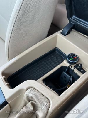 Melns BMW 3 Series 2010 Tallina, ar dzinēja tilpumu 2.00 L un nobraukumu 370 tūkst. km par 4700 €, foto 14 vietnē AUTOMOTO.COM.LV