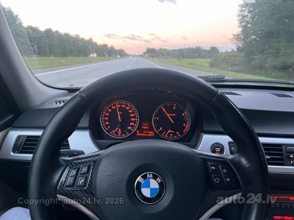 БМВ 3 Серия 2010 в Таллин на AUTOMOTO.COM.LV Черный БМВ 3 Серия 2010 в Таллин, объемом двигателя 2.00 л и пробегом 365 тыс. км за 4799 €, фото 10 на AUTOMOTO.COM.LV
