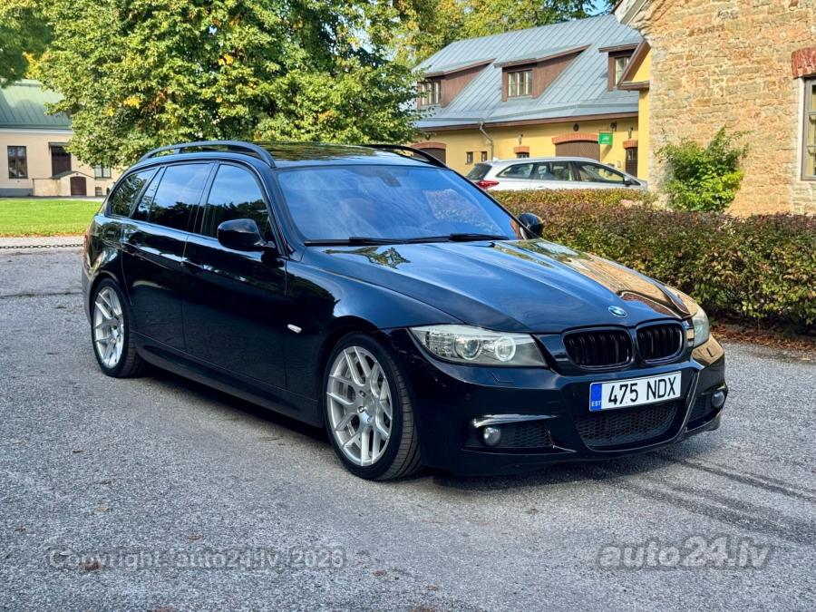 Black BMW 3 Series 2010 in Tallinn, with an engine capacity of 3.00 L and mileage of 299 thousand km for 10900 €, photo 15 on AUTOMOTO.COM.LV