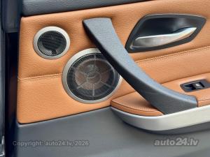 Black BMW 3 Series 2010 in Tallinn, with an engine capacity of 3.00 L and mileage of 299 thousand km for 10900 €, photo 31 on AUTOMOTO.COM.LV
