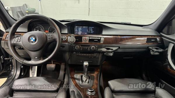 Melns BMW 3 Series 2011 Tallina, ar dzinēja tilpumu 3.00 L un nobraukumu 313 tūkst. km par 12500 €, foto 11 vietnē AUTOMOTO.COM.LV