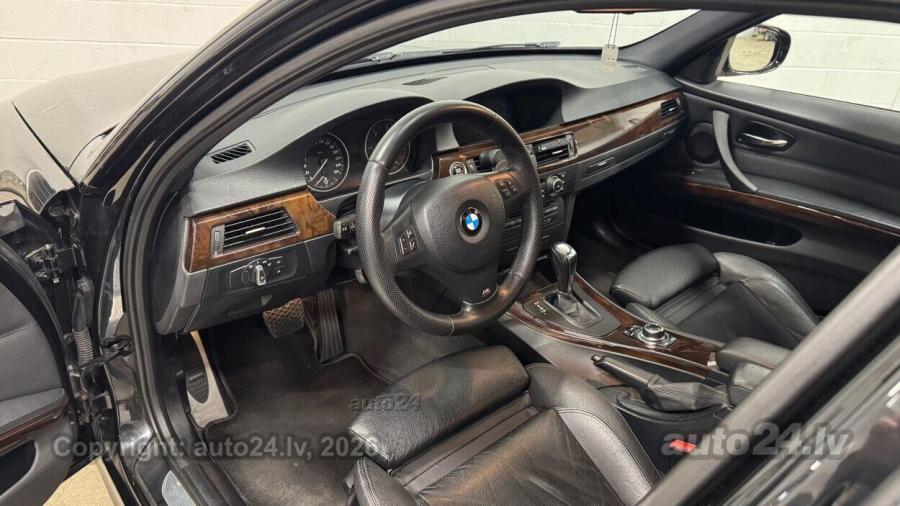 Melns BMW 3 Series 2011 Tallina, ar dzinēja tilpumu 3.00 L un nobraukumu 313 tūkst. km par 12500 €, foto 12 vietnē AUTOMOTO.COM.LV