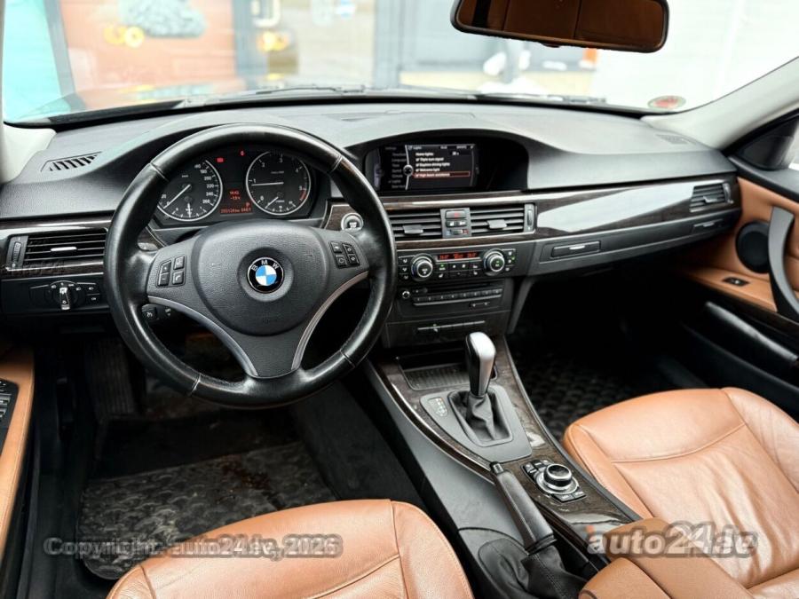 Melns BMW 3 Series 2011 Kuresāre, ar dzinēja tilpumu 2.00 L un nobraukumu 293 tūkst. km par 6750 €, foto 12 vietnē AUTOMOTO.COM.LV