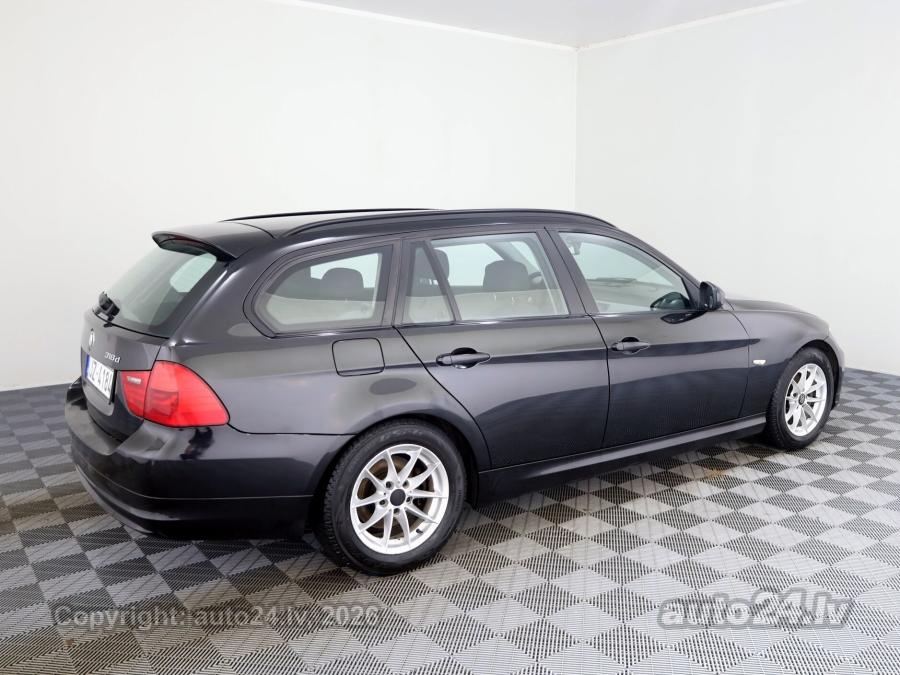 Melns BMW 3 Series 2011 Tallina, ar dzinēja tilpumu 2.00 L un nobraukumu 482 tūkst. km par 2499 €, foto 4 vietnē AUTOMOTO.COM.LV