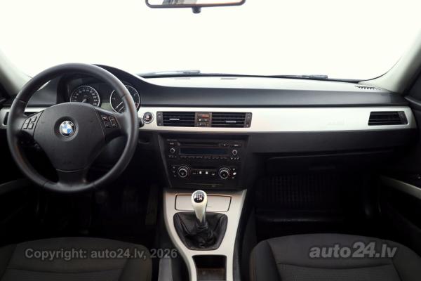 Black BMW 3 Series 2011 in Tallinn, with an engine capacity of 2.00 L and mileage of 482 thousand km for 2499 €, photo 5 on AUTOMOTO.COM.LV