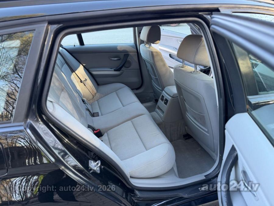 Black BMW 3 Series 2011 in Parnu, with an engine capacity of 2.00 L and mileage of 290 thousand km for 4700 €, photo 12 on AUTOMOTO.COM.LV
