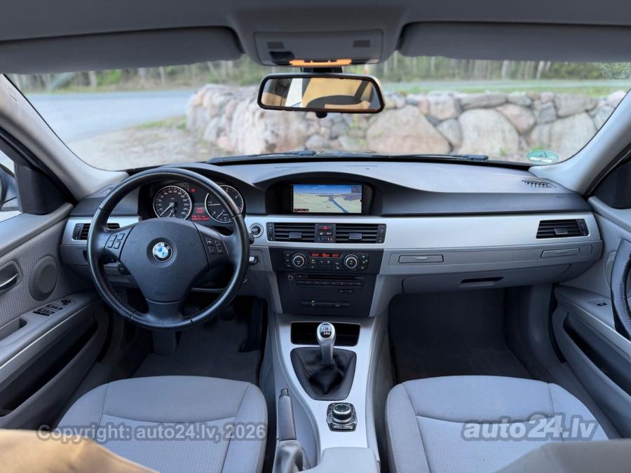 Black BMW 3 Series 2011 in Parnu, with an engine capacity of 2.00 L and mileage of 290 thousand km for 4700 €, photo 15 on AUTOMOTO.COM.LV