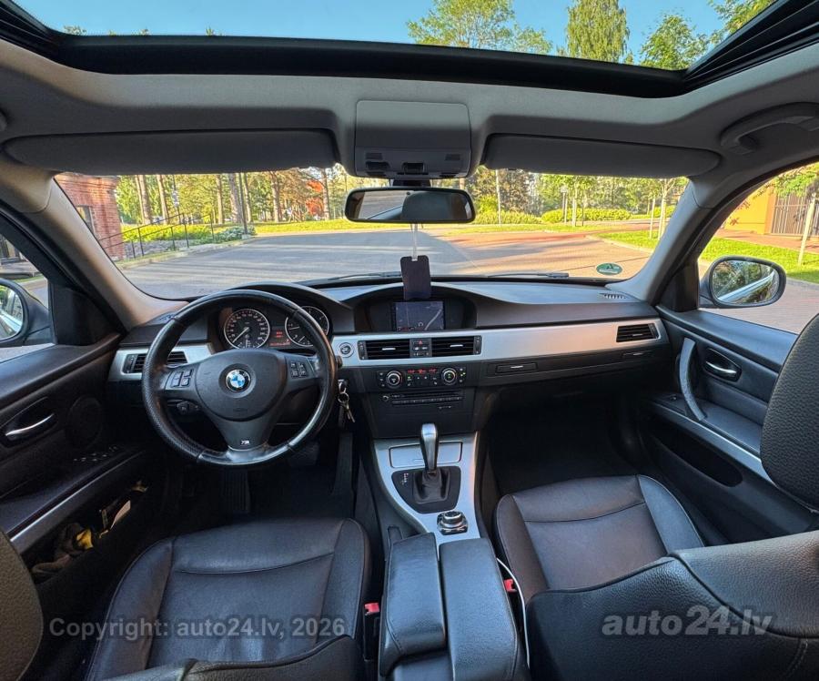 Black BMW 3 Series 2011 in Tallinn, with an engine capacity of 2.00 L and mileage of 282 thousand km for 5999 €, photo 12 on AUTOMOTO.COM.LV