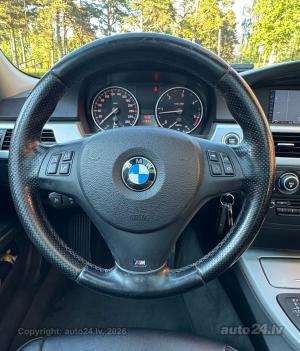 Black BMW 3 Series 2011 in Tallinn, with an engine capacity of 2.00 L and mileage of 282 thousand km for 5999 €, photo 16 on AUTOMOTO.COM.LV