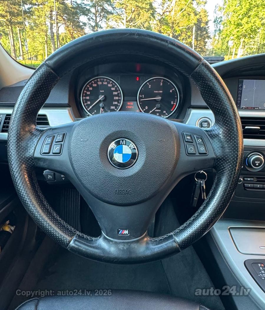 Black BMW 3 Series 2011 in Tallinn, with an engine capacity of 2.00 L and mileage of 282 thousand km for 5999 €, photo 16 on AUTOMOTO.COM.LV