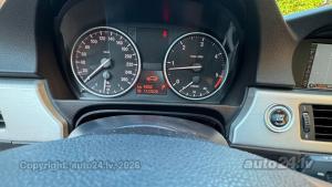Black BMW 3 Series 2011 in Tallinn, with an engine capacity of 2.00 L and mileage of 282 thousand km for 5999 €, photo 17 on AUTOMOTO.COM.LV