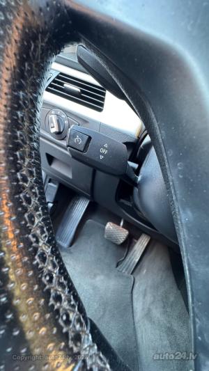 Black BMW 3 Series 2011 in Tallinn, with an engine capacity of 2.00 L and mileage of 282 thousand km for 5999 €, photo 19 on AUTOMOTO.COM.LV