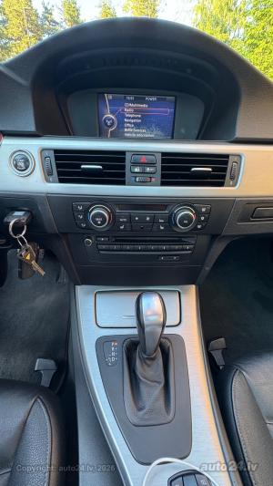 Black BMW 3 Series 2011 in Tallinn, with an engine capacity of 2.00 L and mileage of 282 thousand km for 5999 €, photo 21 on AUTOMOTO.COM.LV