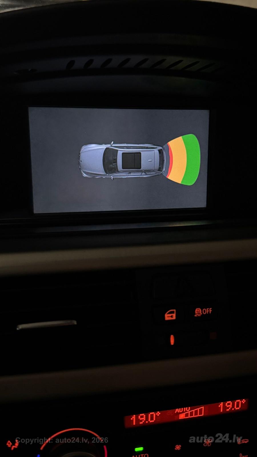 Black BMW 3 Series 2011 in Tallinn, with an engine capacity of 2.00 L and mileage of 282 thousand km for 5999 €, photo 22 on AUTOMOTO.COM.LV