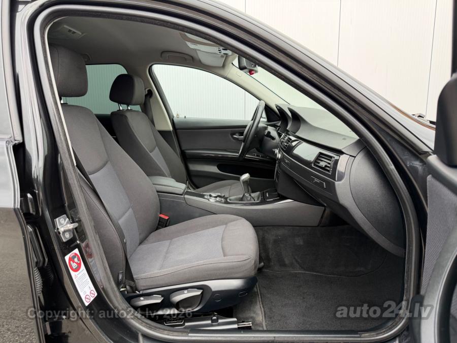 Melns BMW 3 Series 2011 Tartu, ar dzinēja tilpumu 1.60 L un nobraukumu 222 tūkst. km par 5699 €, foto 9 vietnē AUTOMOTO.COM.LV