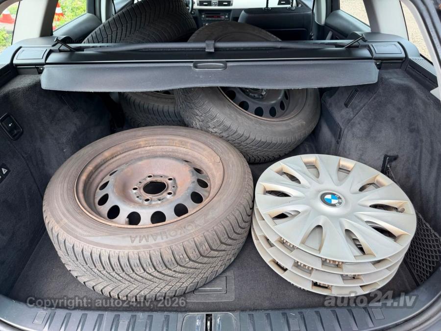 Melns BMW 3 Series 2011 Rīga, ar dzinēja tilpumu 2.00 L un nobraukumu 338 tūkst. km par 4750 €, foto 10 vietnē AUTOMOTO.COM.LV