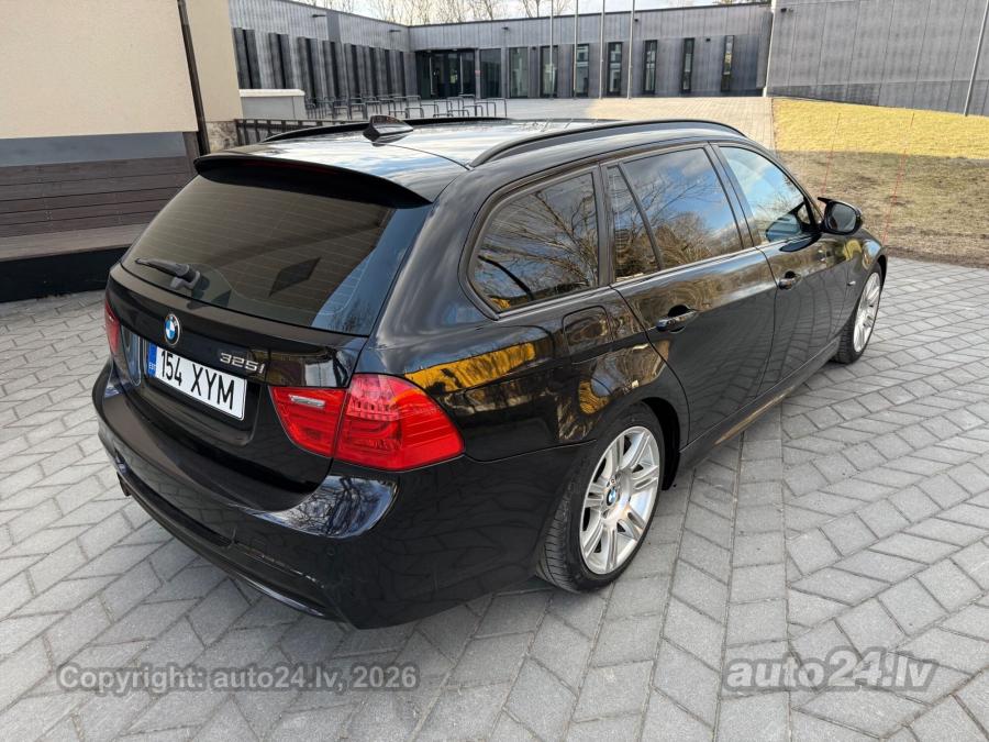Melns BMW 3 Series 2012 Tallina, ar dzinēja tilpumu 3.00 L un nobraukumu 264 tūkst. km par 10999 €, foto 13 vietnē AUTOMOTO.COM.LV