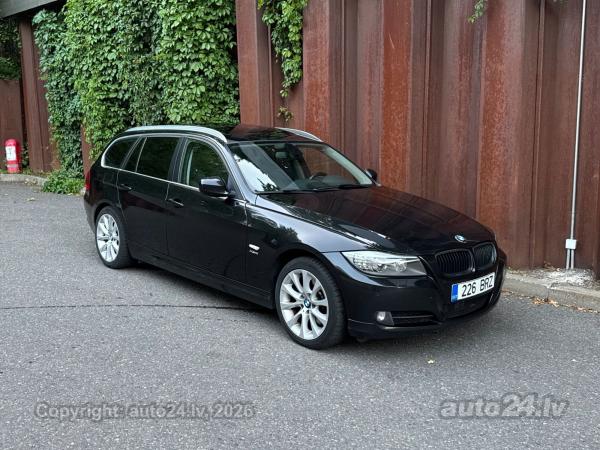Melns BMW 3 Series 2012 Tallina, ar dzinēja tilpumu 3.00 L un nobraukumu 241 tūkst. km par 8399 €, foto 1 vietnē AUTOMOTO.COM.LV