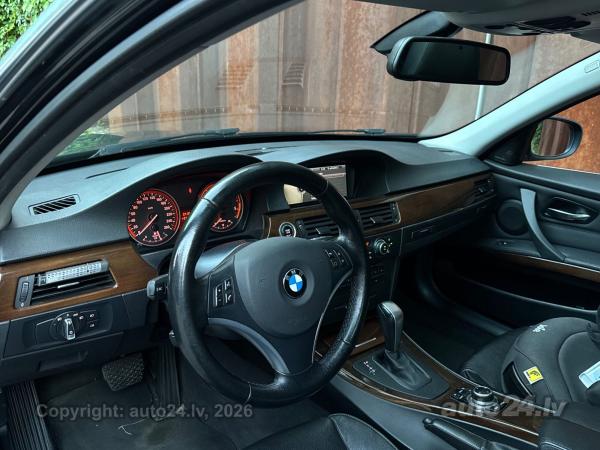 Melns BMW 3 Series 2012 Tallina, ar dzinēja tilpumu 3.00 L un nobraukumu 241 tūkst. km par 8399 €, foto 7 vietnē AUTOMOTO.COM.LV