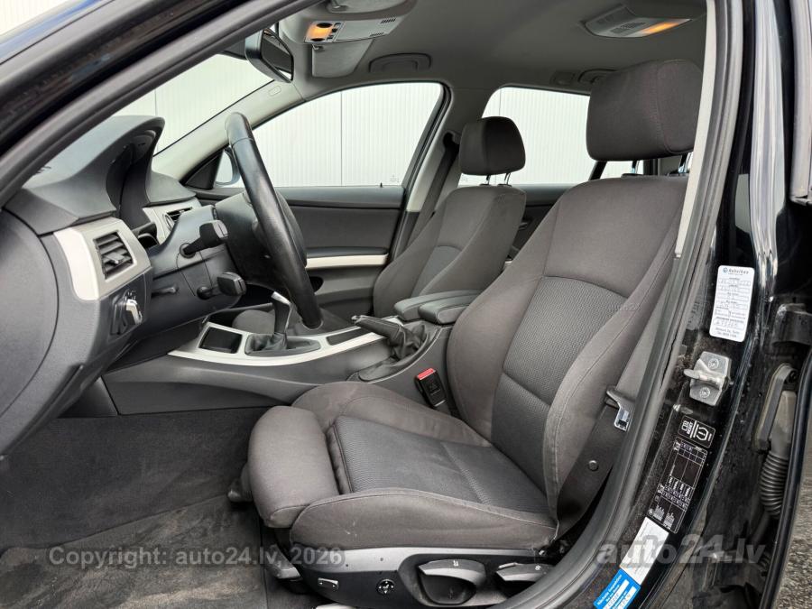 Black BMW 3 Series 2012 in Tartu, with an engine capacity of 2.00 L and mileage of 260 thousand km for 4999 €, photo 27 on AUTOMOTO.COM.LV