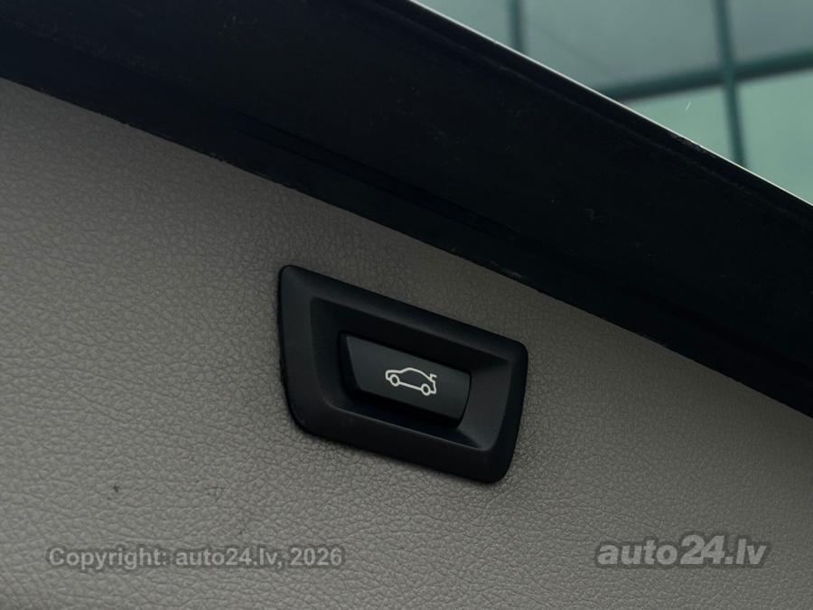 Melns BMW 3 Series 2014 Tallina, ar dzinēja tilpumu 2.00 L un nobraukumu 380 tūkst. km par 7600 €, foto 14 vietnē AUTOMOTO.COM.LV