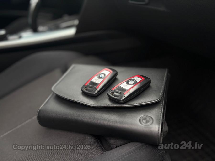 Melns BMW 3 Series 2014 Tallina, ar dzinēja tilpumu 2.00 L un nobraukumu 380 tūkst. km par 7600 €, foto 15 vietnē AUTOMOTO.COM.LV
