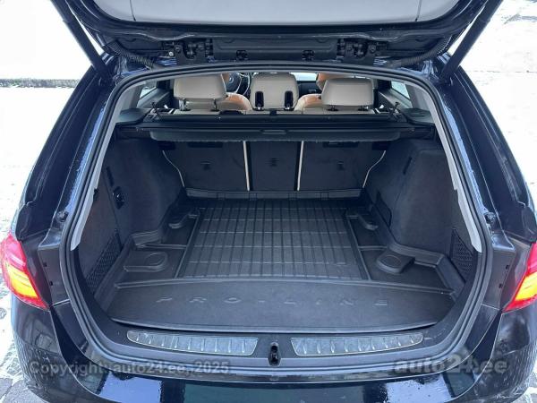 Melns BMW 3 Series 2015 Tallina, ar dzinēja tilpumu 2.00 L un nobraukumu 284 tūkst. km par 10800 €, foto 11 vietnē AUTOMOTO.COM.LV