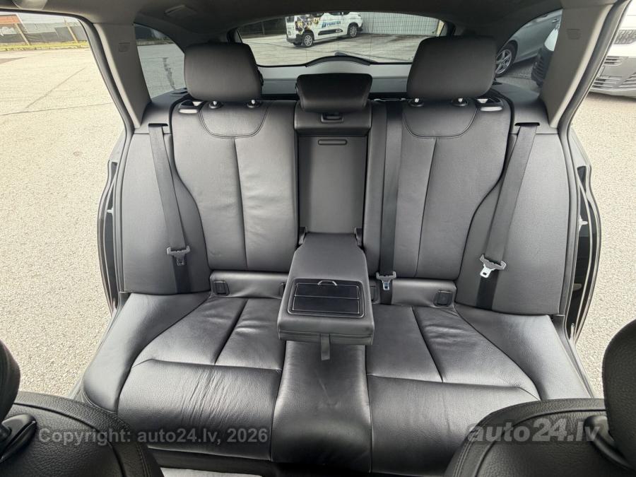 Melns BMW 3 Series 2015 Tartu, ar dzinēja tilpumu 3.00 L un nobraukumu 219 tūkst. km par 11999 €, foto 11 vietnē AUTOMOTO.COM.LV