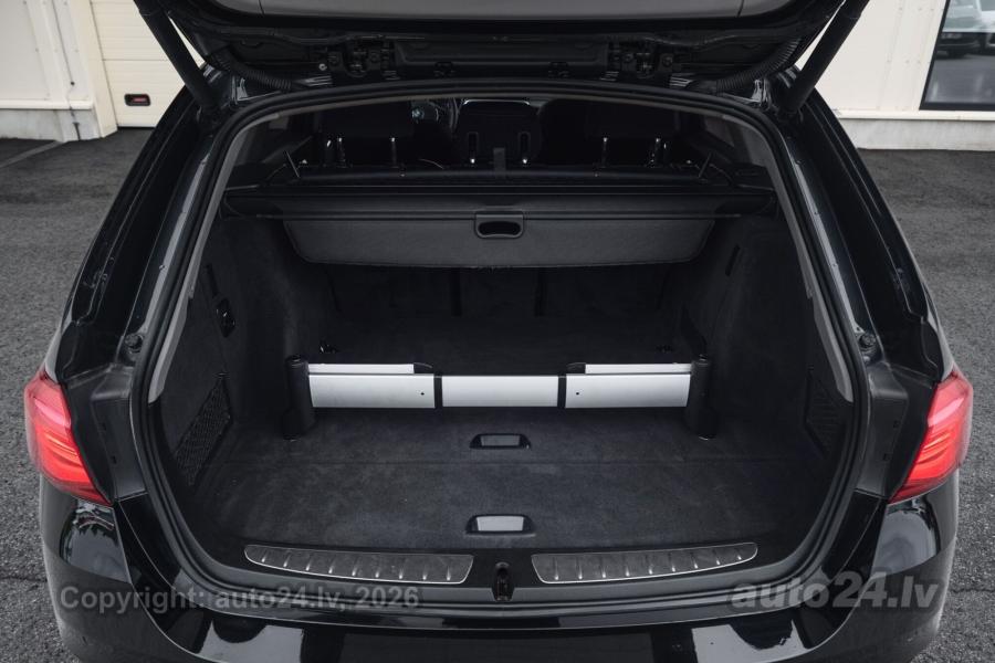 Melns BMW 3 Series 2016 Tallina, ar dzinēja tilpumu 2.00 L un nobraukumu 258 tūkst. km par 11999 €, foto 13 vietnē AUTOMOTO.COM.LV