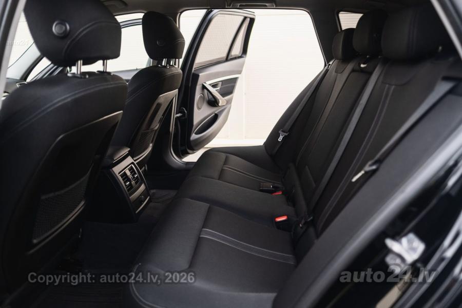 Melns BMW 3 Series 2016 Tallina, ar dzinēja tilpumu 2.00 L un nobraukumu 258 tūkst. km par 11999 €, foto 15 vietnē AUTOMOTO.COM.LV