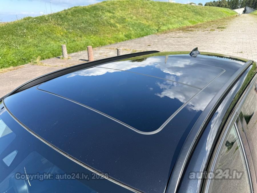 Melns BMW 3 Series 2018 Hāpsalu, ar dzinēja tilpumu 2.00 L un nobraukumu 175 tūkst. km par 19999 €, foto 12 vietnē AUTOMOTO.COM.LV