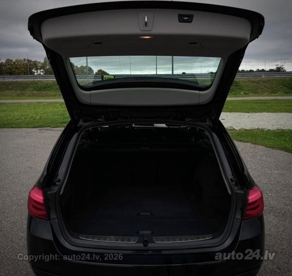Black BMW 3 Series 2019 in Tallinn, with an engine capacity of 2.00 L and mileage of 267 thousand km for 10299 €, photo 11 on AUTOMOTO.COM.LV