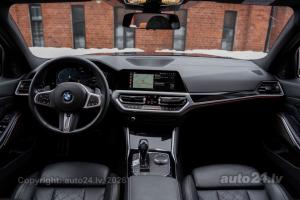 Melns BMW 3 Series 2020 Tallina, ar dzinēja tilpumu 3.00 L un nobraukumu 190 tūkst. km par 29900 €, foto 11 vietnē AUTOMOTO.COM.LV