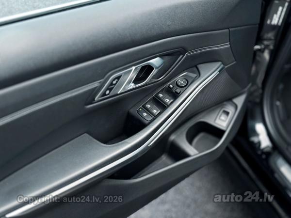 Melns BMW 3 Series 2020 Tallina, ar dzinēja tilpumu 2.00 L un nobraukumu 219 tūkst. km par 20400 €, foto 9 vietnē AUTOMOTO.COM.LV