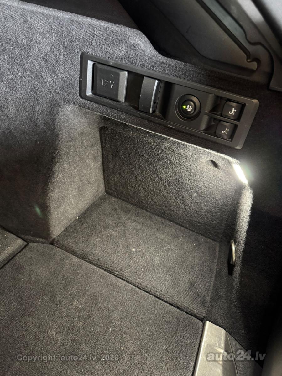 Melns BMW 3 Series 2021 Tallina, ar dzinēja tilpumu 2.00 L un nobraukumu 110 tūkst. km par 33400 €, foto 8 vietnē AUTOMOTO.COM.LV
