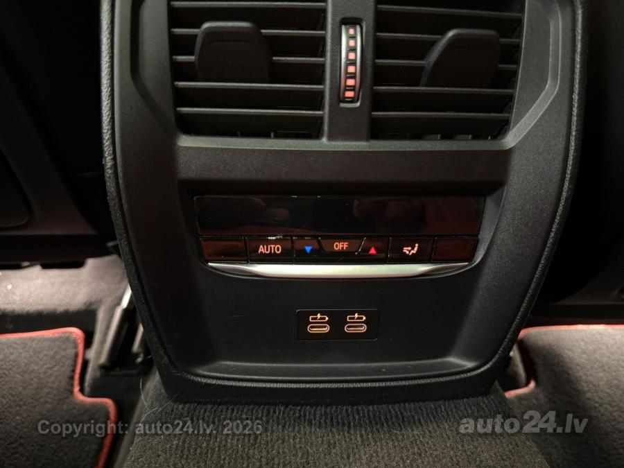 Melns BMW 3 Series 2021 Tallina, ar dzinēja tilpumu 2.00 L un nobraukumu 110 tūkst. km par 33400 €, foto 26 vietnē AUTOMOTO.COM.LV