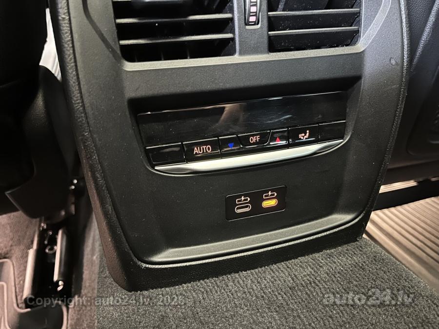 Black BMW 3 Series 2021 in Tallinn, with an engine capacity of 2.00 L and mileage of 102 thousand km for 24200 €, photo 25 on AUTOMOTO.COM.LV