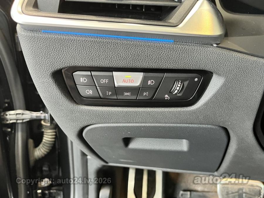 Black BMW 3 Series 2021 in Tallinn, with an engine capacity of 2.00 L and mileage of 102 thousand km for 24200 €, photo 26 on AUTOMOTO.COM.LV