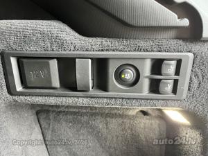 Black BMW 3 Series 2021 in Tallinn, with an engine capacity of 2.00 L and mileage of 102 thousand km for 24200 €, photo 30 on AUTOMOTO.COM.LV