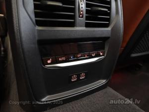 Black BMW 3 Series 2021 in Tallinn, with an engine capacity of 2.00 L and mileage of 155 thousand km for 28900 €, photo 17 on AUTOMOTO.COM.LV
