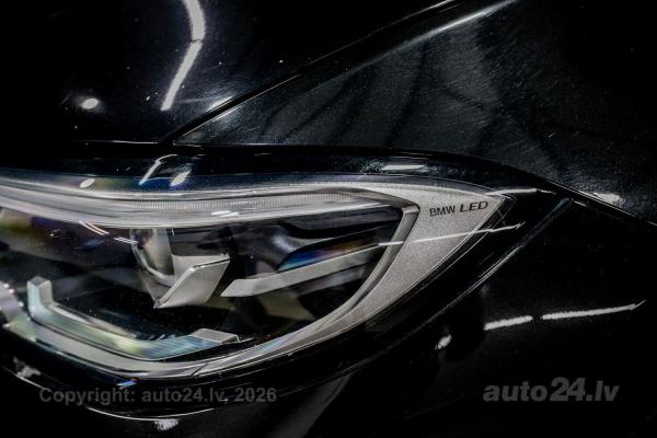 Melns BMW 3 Series 2022 Pērnava, ar dzinēja tilpumu 2.00 L un nobraukumu 217 tūkst. km par 19999 €, foto 4 vietnē AUTOMOTO.COM.LV
