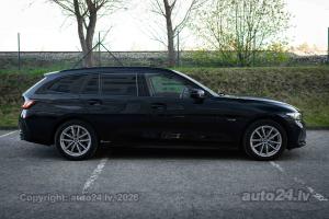 Black BMW 3 Series 2023 in Tallinn, with an engine capacity of 2.00 L and mileage of 157 thousand km for 29999 €, photo 8 on AUTOMOTO.COM.LV