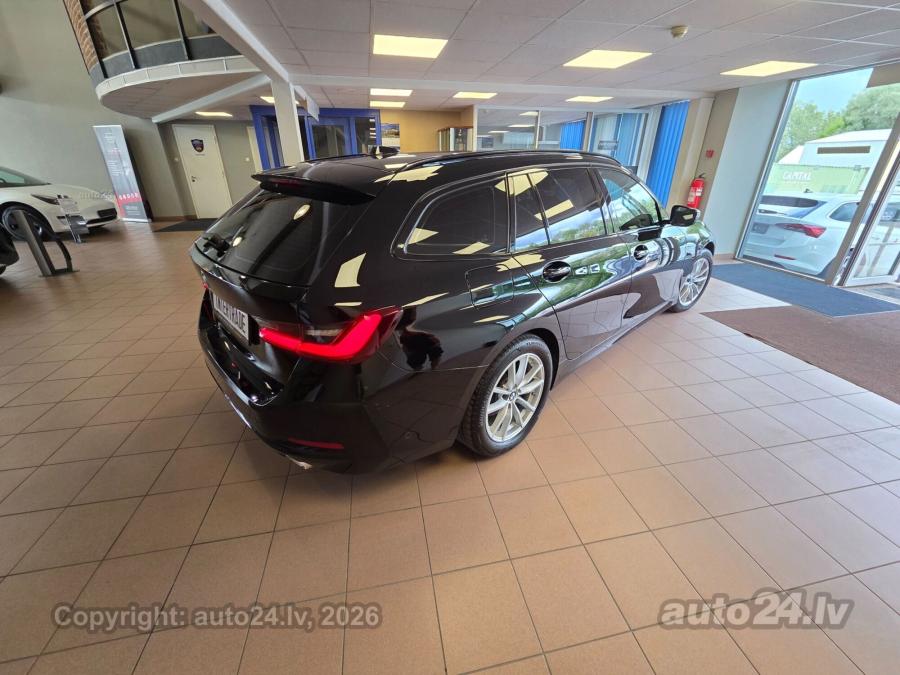 Melns BMW 3 Series 2023 Tartu, ar dzinēja tilpumu 2.00 L un nobraukumu 182 tūkst. km par 23690 €, foto 5 vietnē AUTOMOTO.COM.LV